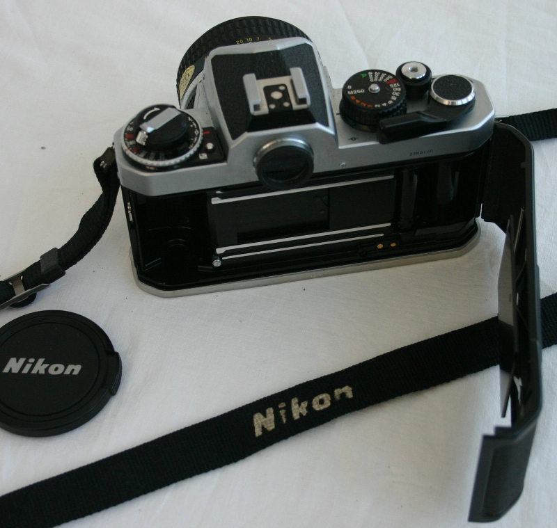 NIKON FE 2 FILM CAMERA + NIKKOR 5Omm F1.4 LENS + strap - Legendary Cameras